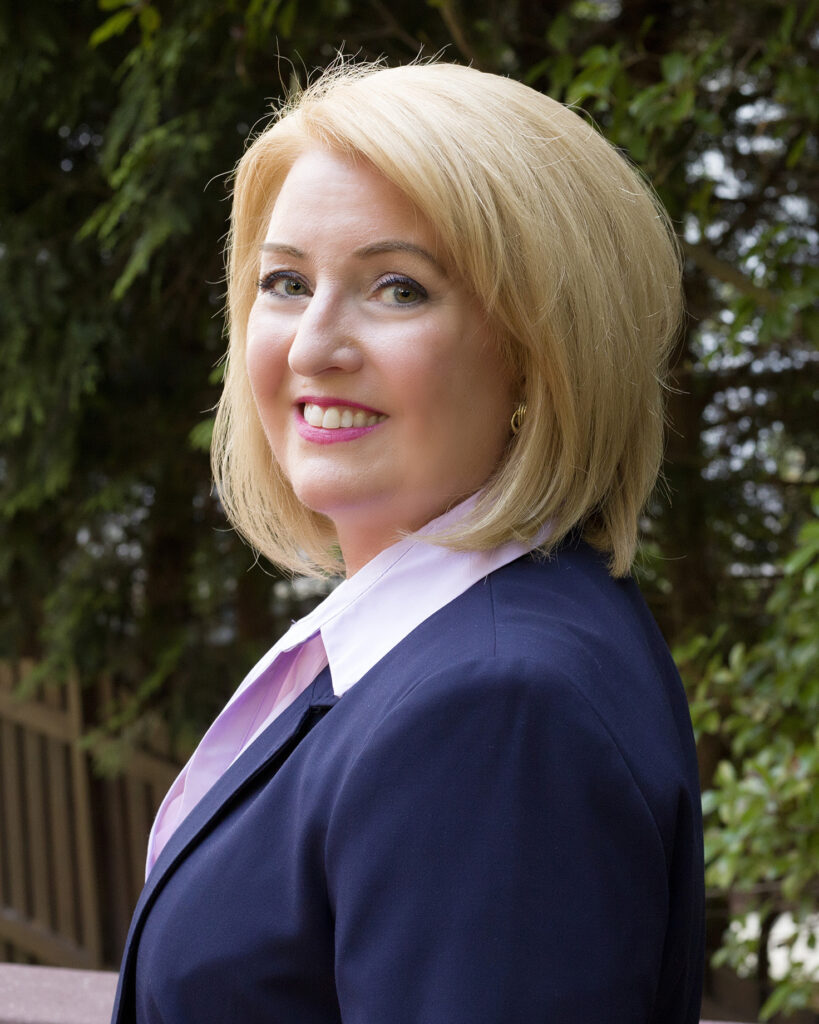 About Debbie – Debbie Fayyad
